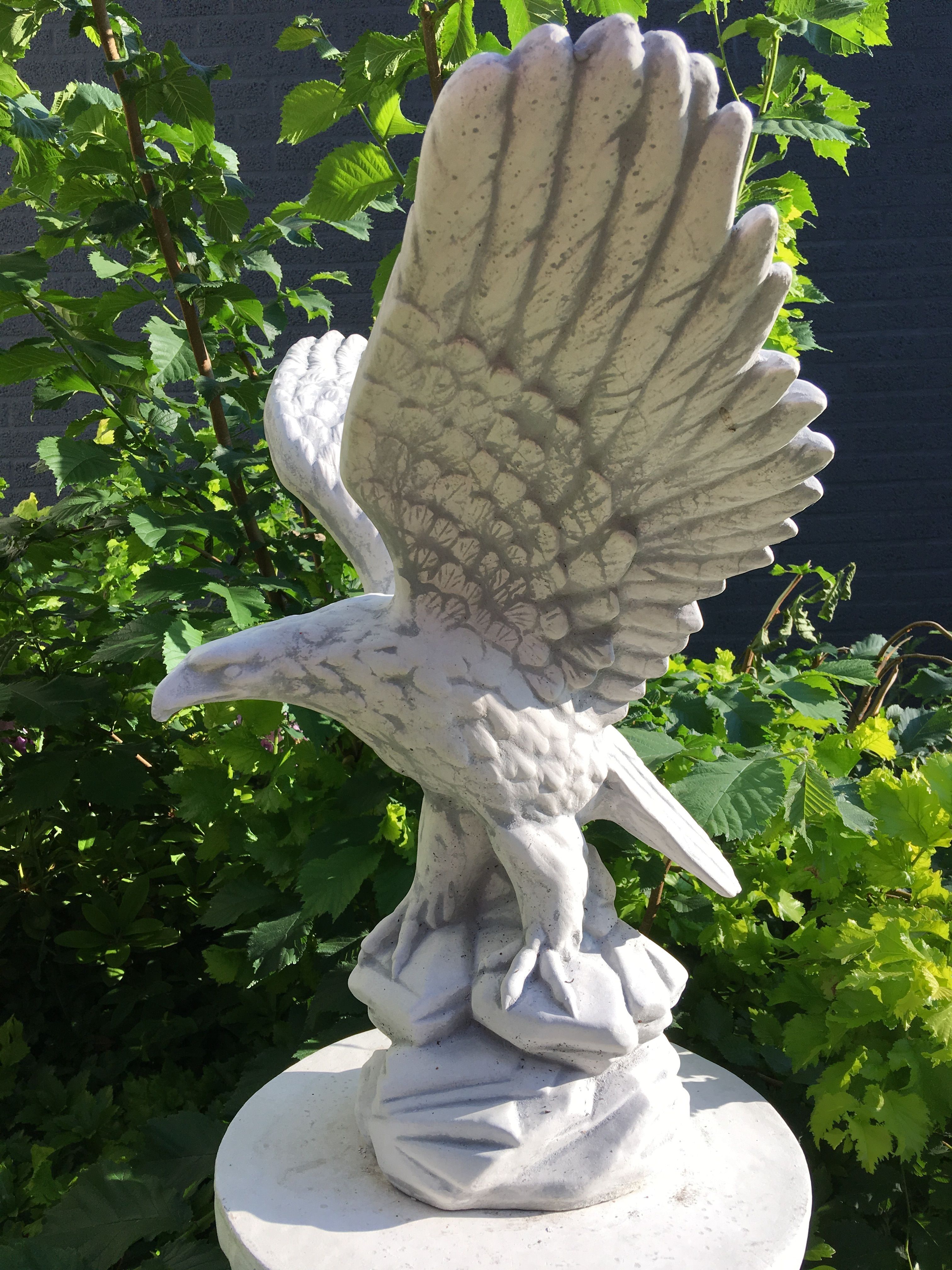 Statue Adler, Stein, schöne Skulptur - Houseandgarden.shop - dé webshop ...