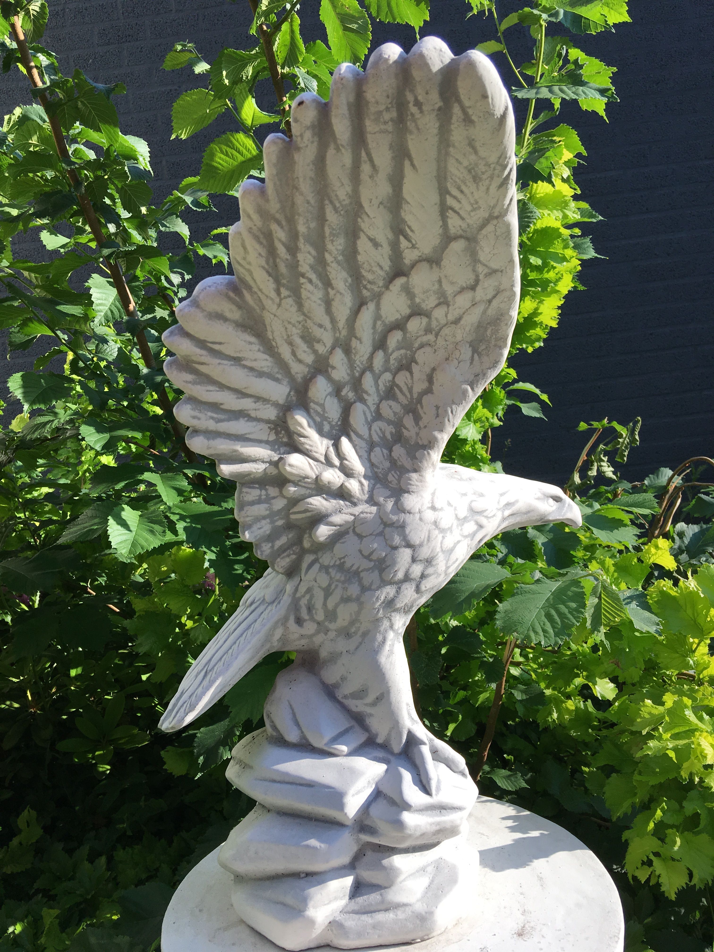 Statue Adler, Stein, schöne Skulptur - Houseandgarden.shop - dé webshop ...