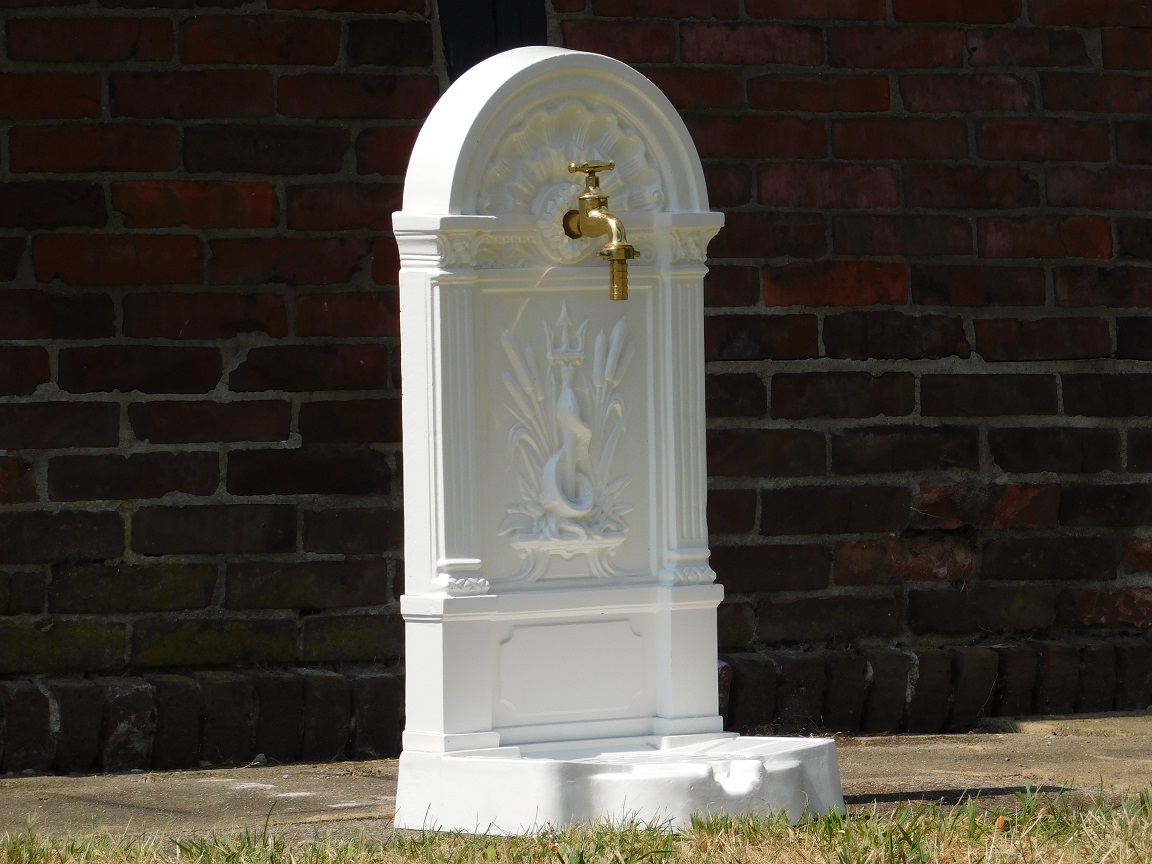 Freistehender Springbrunnen, Aluminium, weiß, schwere Ausführung