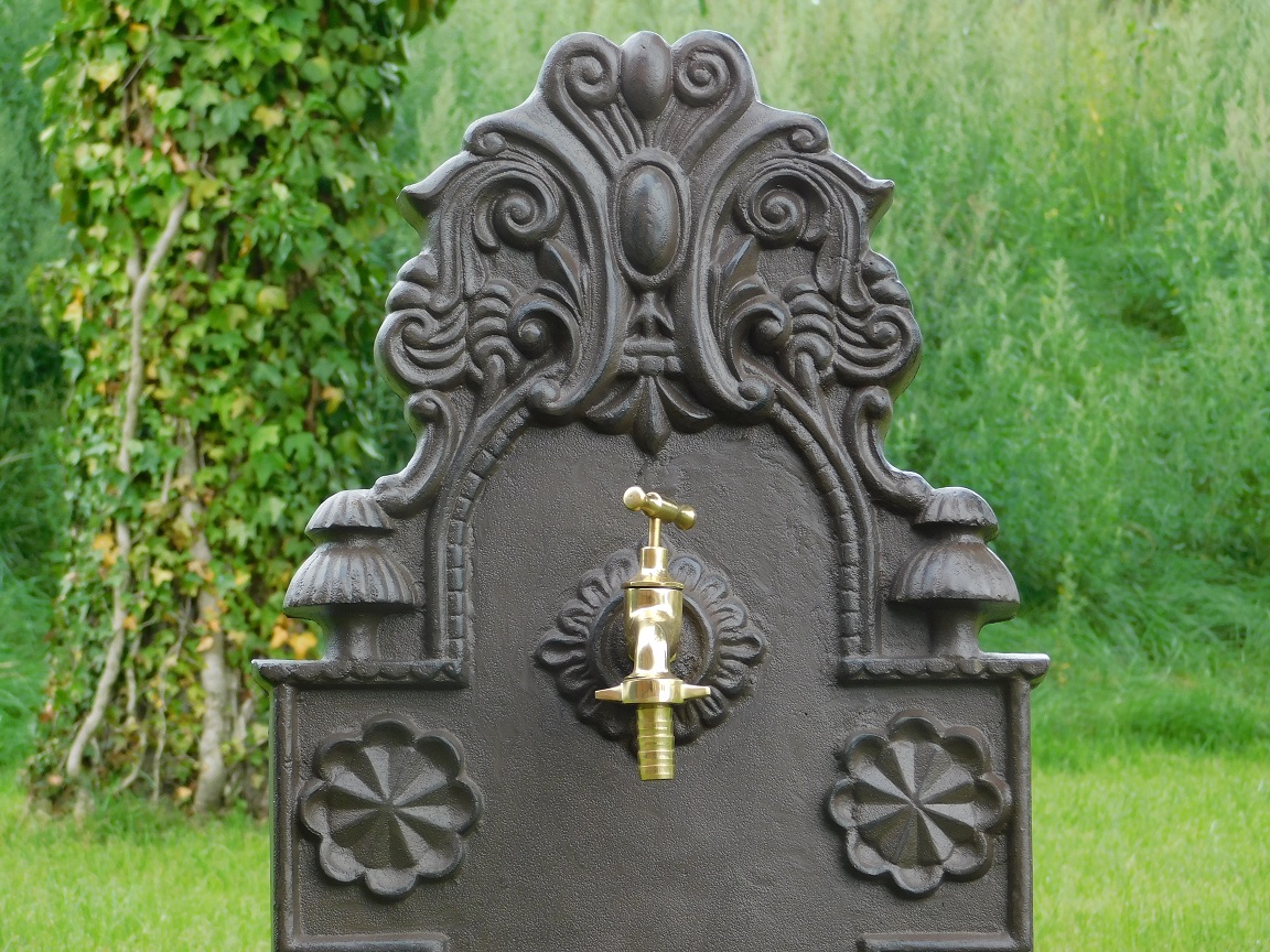 Zier brunnen - mit Messinghahn - Alu - Dunkelbraun