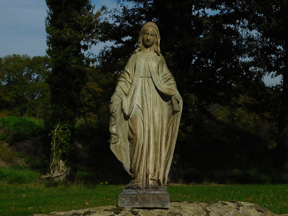 Statue Maria, robust, ecru Gartenstatue, polystone statue