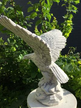 Statue Adler, Stein, schöne Skulptur - Houseandgarden.shop - dé webshop ...